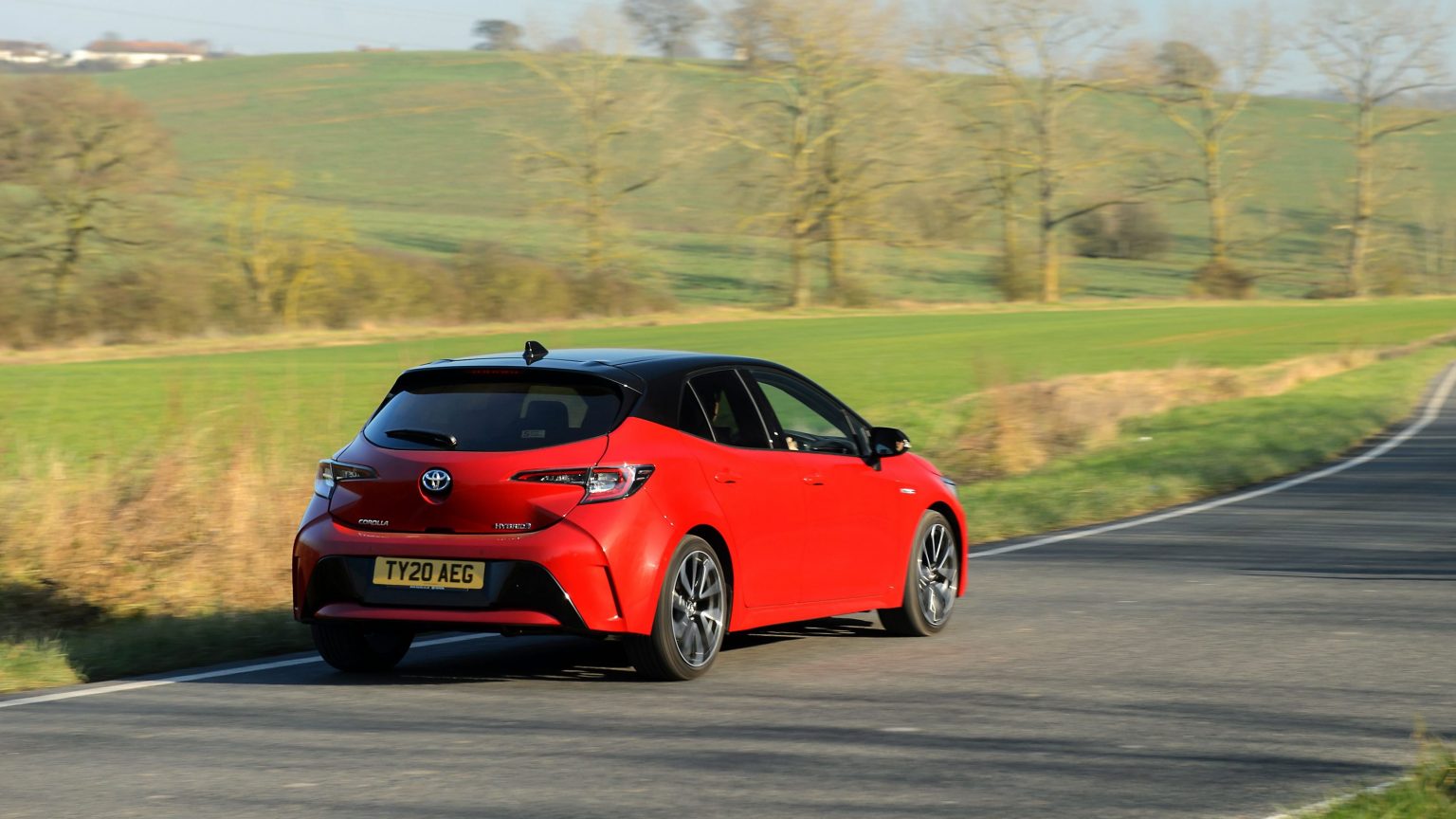 Making the most of a self-charging hybrid - Toyota UK Magazine