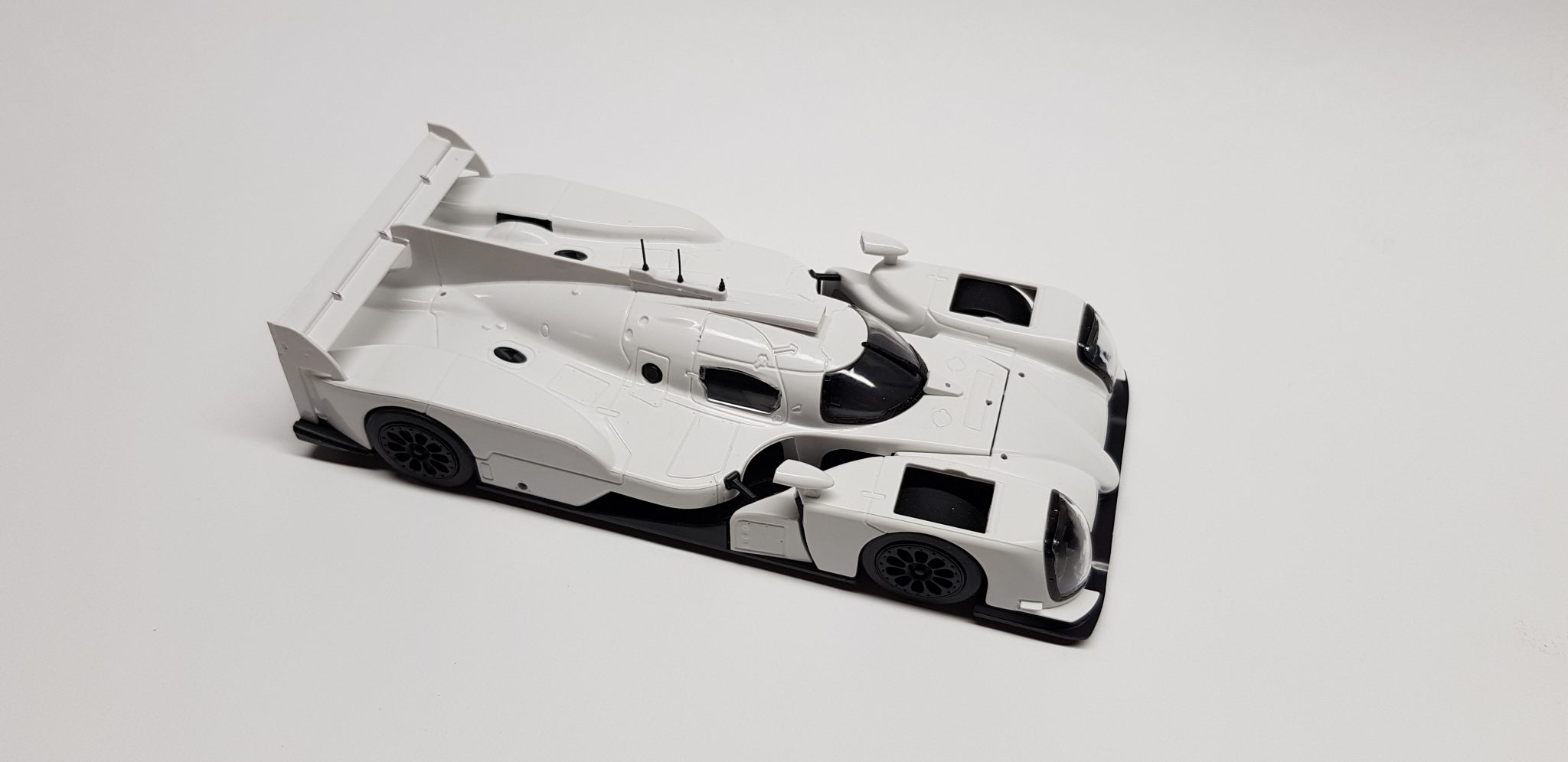 Toyota TS050 Hybrid to continue racing... in 1/32 scale - Toyota UK ...