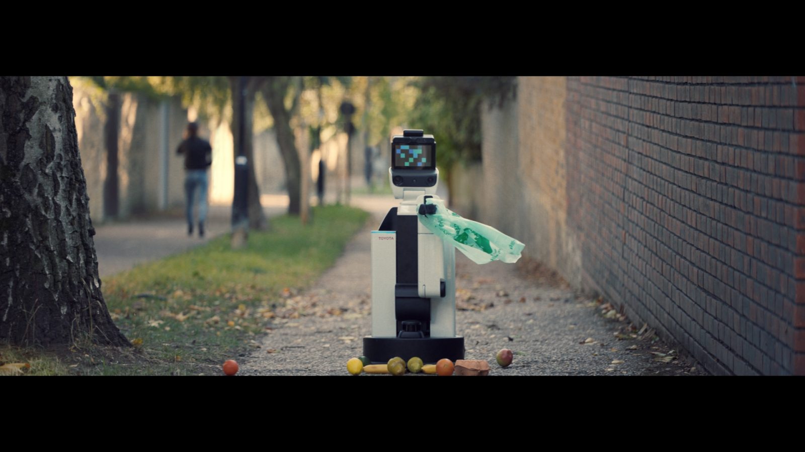 The story behind Toyota’s Human Support Robot advert – News Media