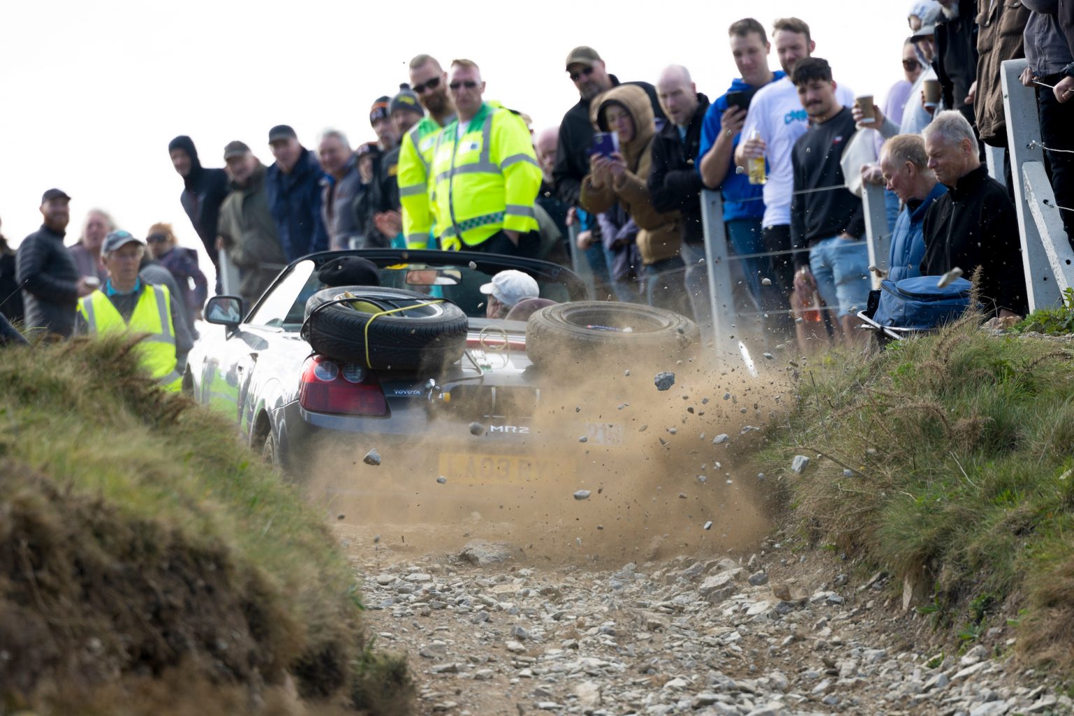 Off-road MR2s tackle Land’s End Trial - Toyota UK Magazine