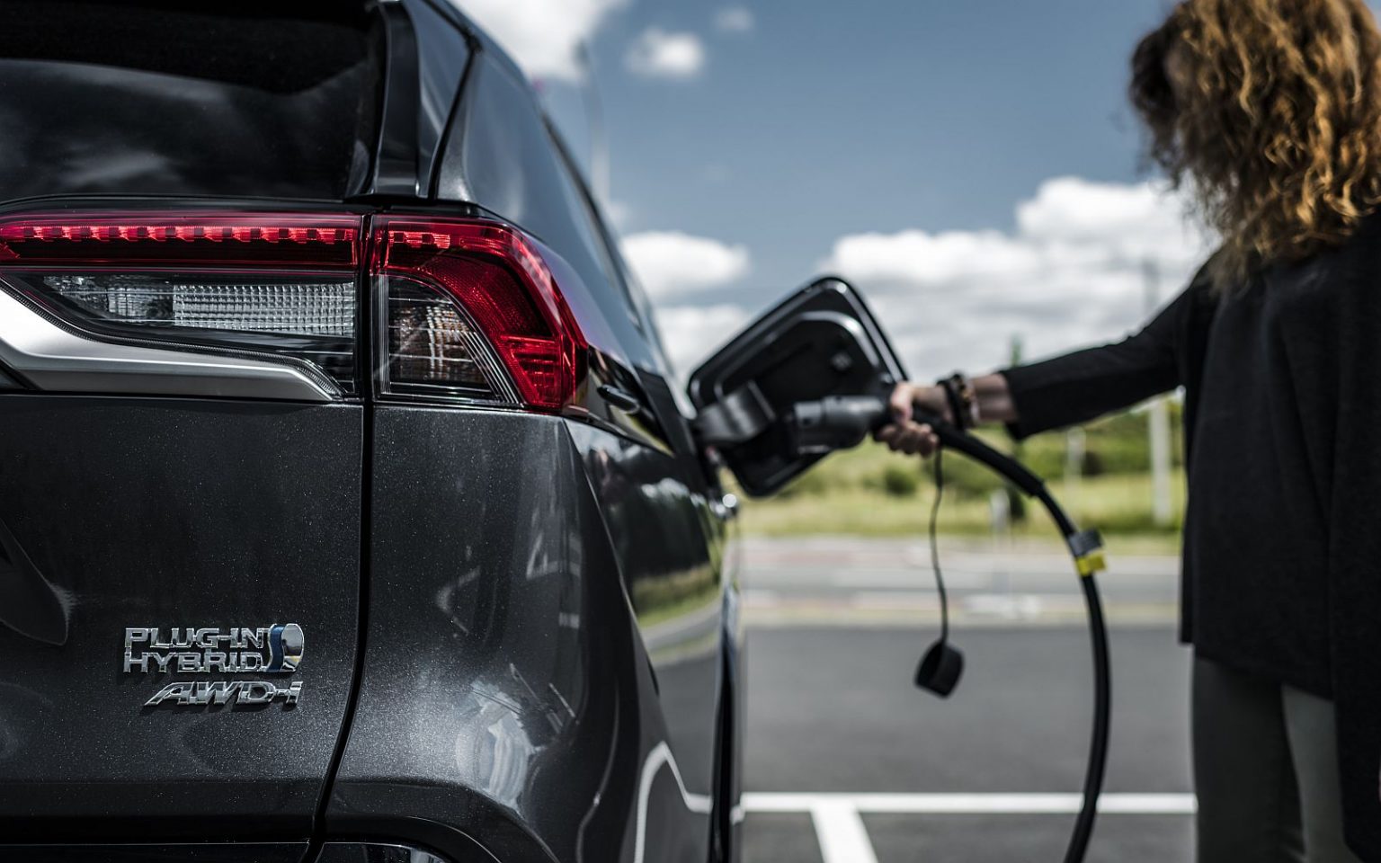 What is the Toyota Public Charging Network? - Toyota UK Magazine