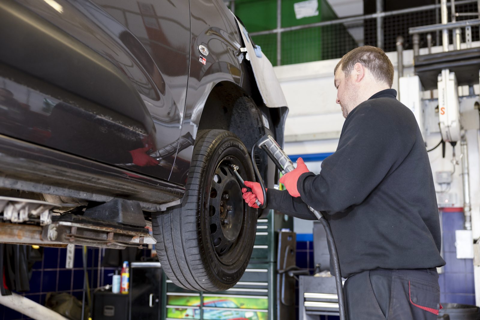 Van service - what actually happens? - Toyota UK Magazine
