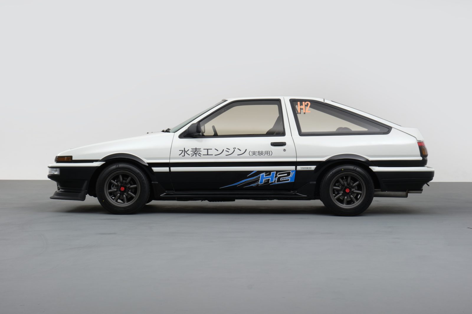 Restomod AE86 pair revealed at Tokyo Auto Salon - Toyota UK Magazine