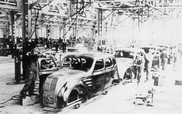 Toyota history: from loom to vroom - Toyota UK Magazine