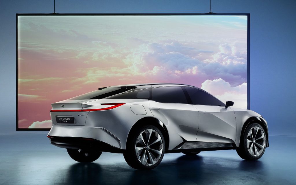 Toyota develops compact hydrogen fuel cell module - Toyota UK Magazine