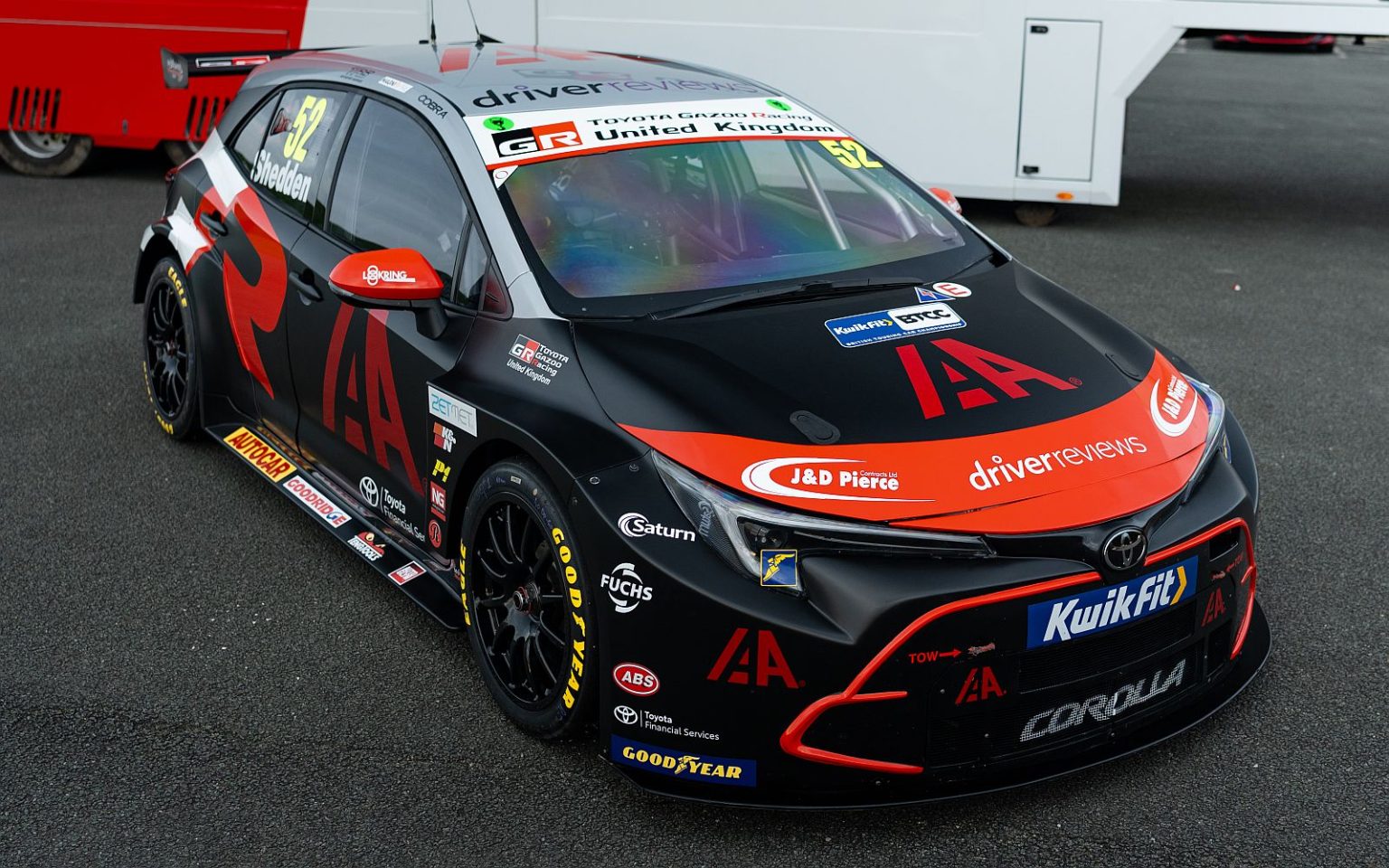 Shedden signs for Toyota in BTCC - Toyota UK Magazine